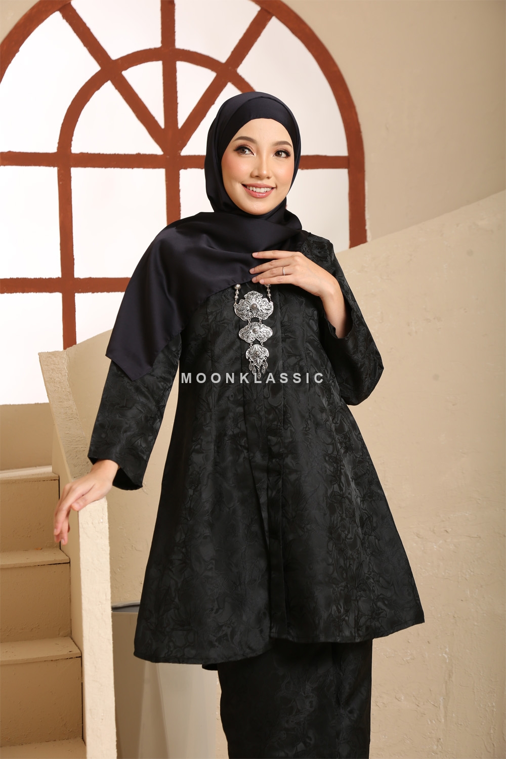 Moon Klassic - Kebaya Salma Black